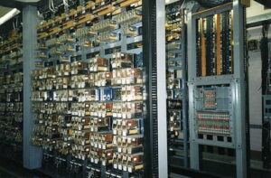 Introduction to Programmable Logic Controllers (PLCs) - Automation Waves